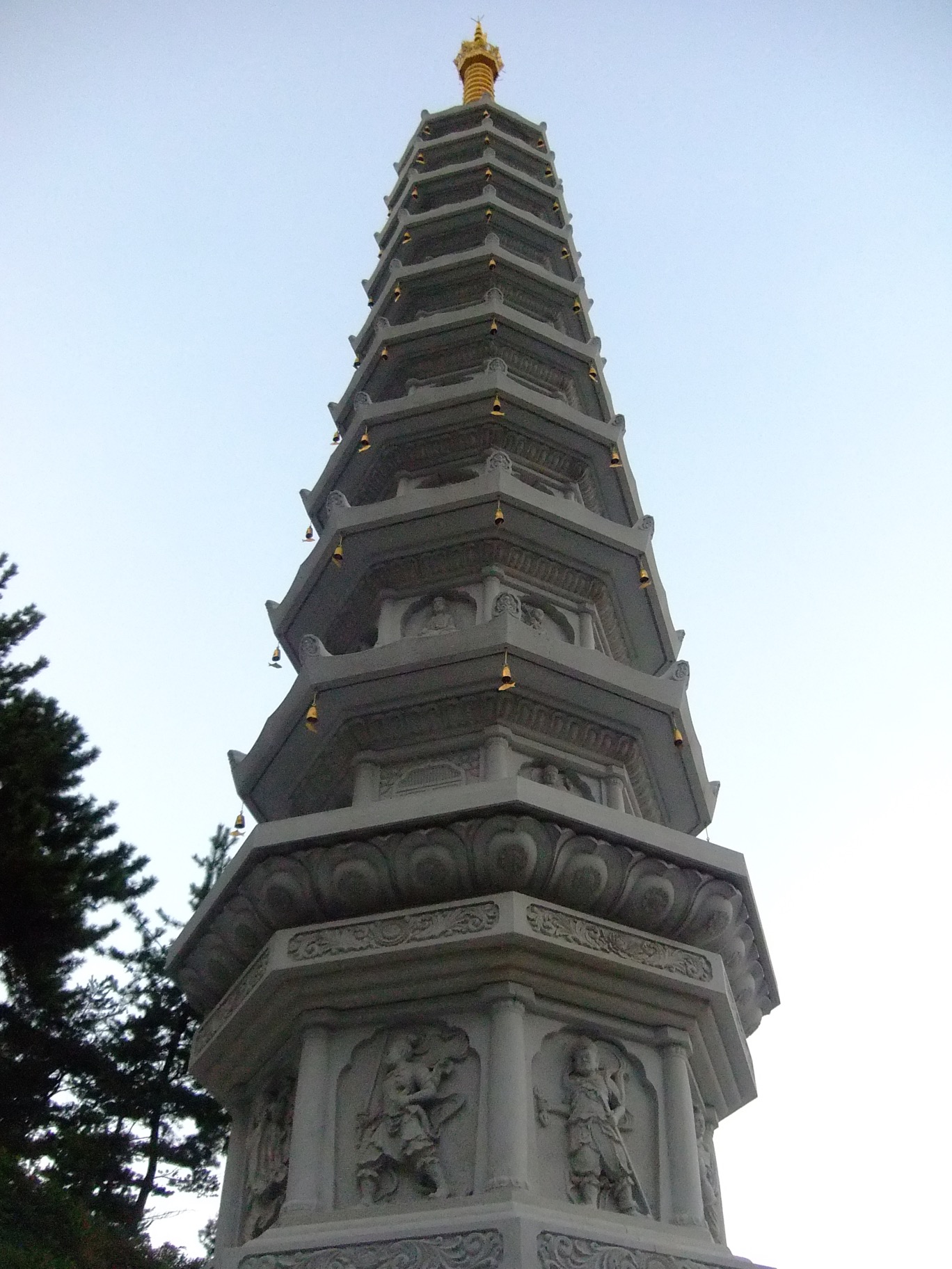 Temples in Busan: Samgwang Temple (Samgwangsa) - Ja(a)pan