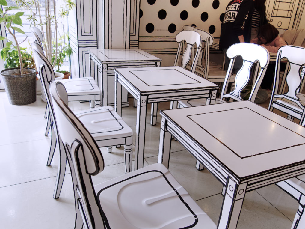 2D Cafe in Shin-Ōkubo, Tokyo: Step Inside a Cartoon! - Ja(a)pan